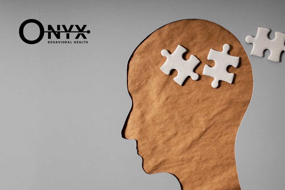 Borderline Personality Disorder vs Bipolar: Symptoms & More